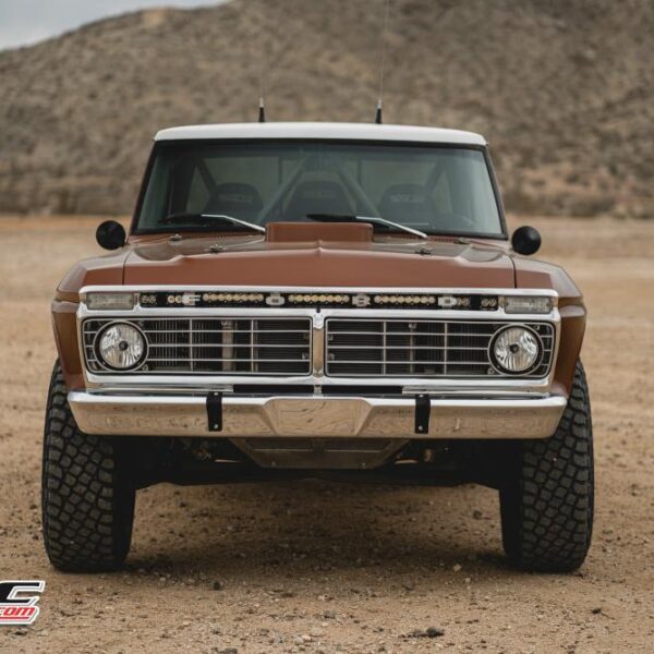 Kyle Craft's Ford F250 Prerunner - Blue Oval Trucks